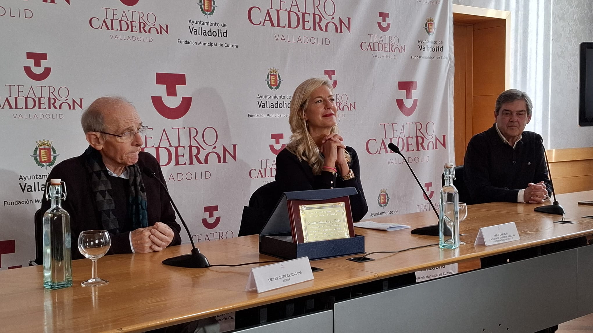 La Concejalía de Educación y Cultura homenajea al actor vallisoletano Emilio Gutiérrez-Caba ...